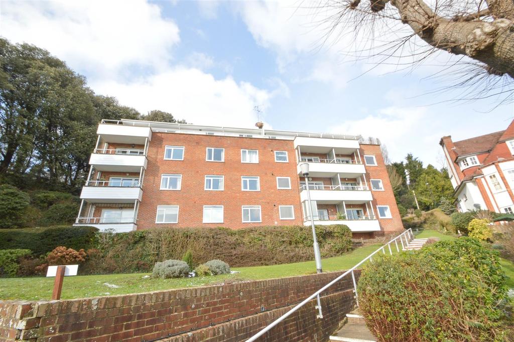 Baslow Road, Eastbourne 2 bed flat - £250,000
