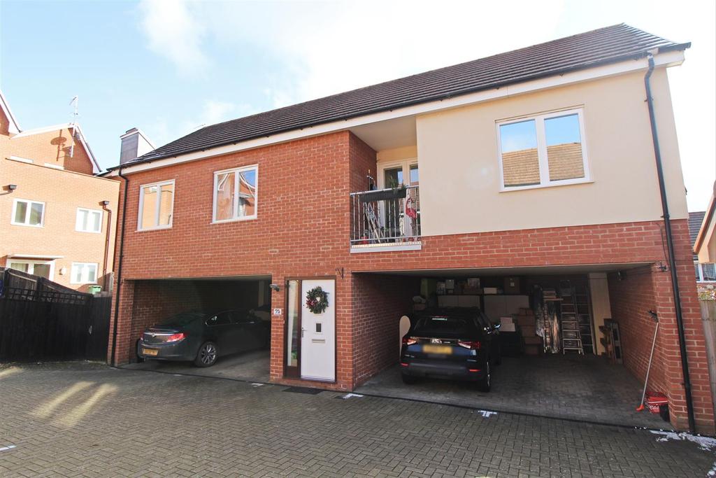 Carradine Crescent, Oxley Park... 2 bed coach house - £240,000