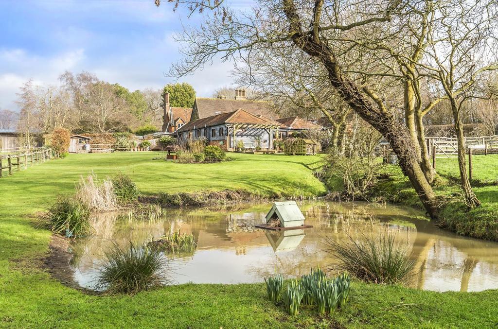 Capel Road, Rusper, RH12 3 bed barn conversion - £750,000