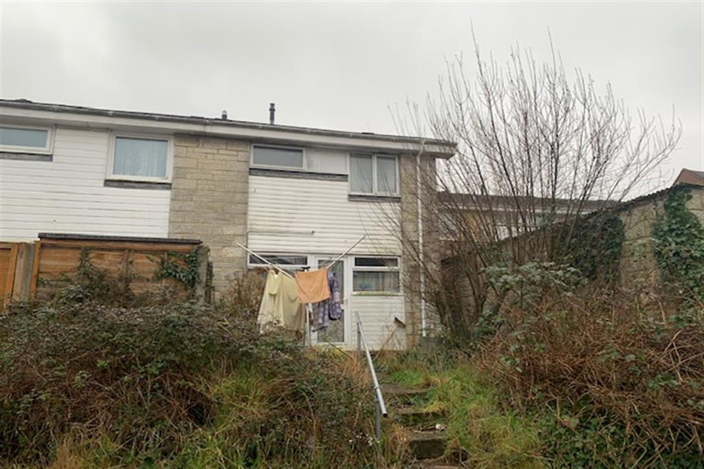 Upper Highland Road Ryde Isle Of Wight 2 Bed Semi Detached House £