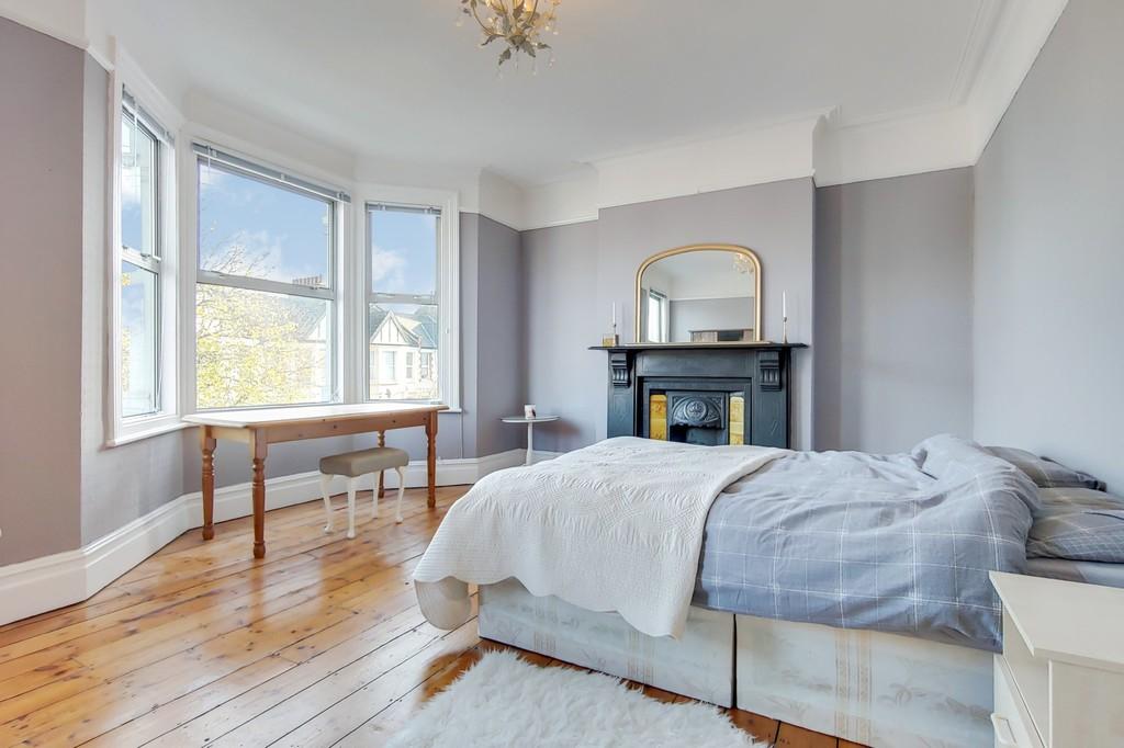Leghorn Road, London NW10 3 bed terraced house - £850,000