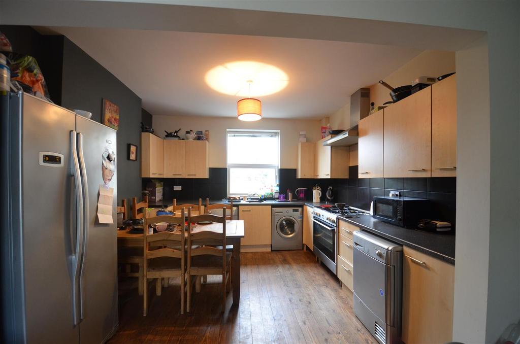 Edgbaston, Birmingham, B16 9EH 7 bed end of terrace house - £3,306 pcm ...