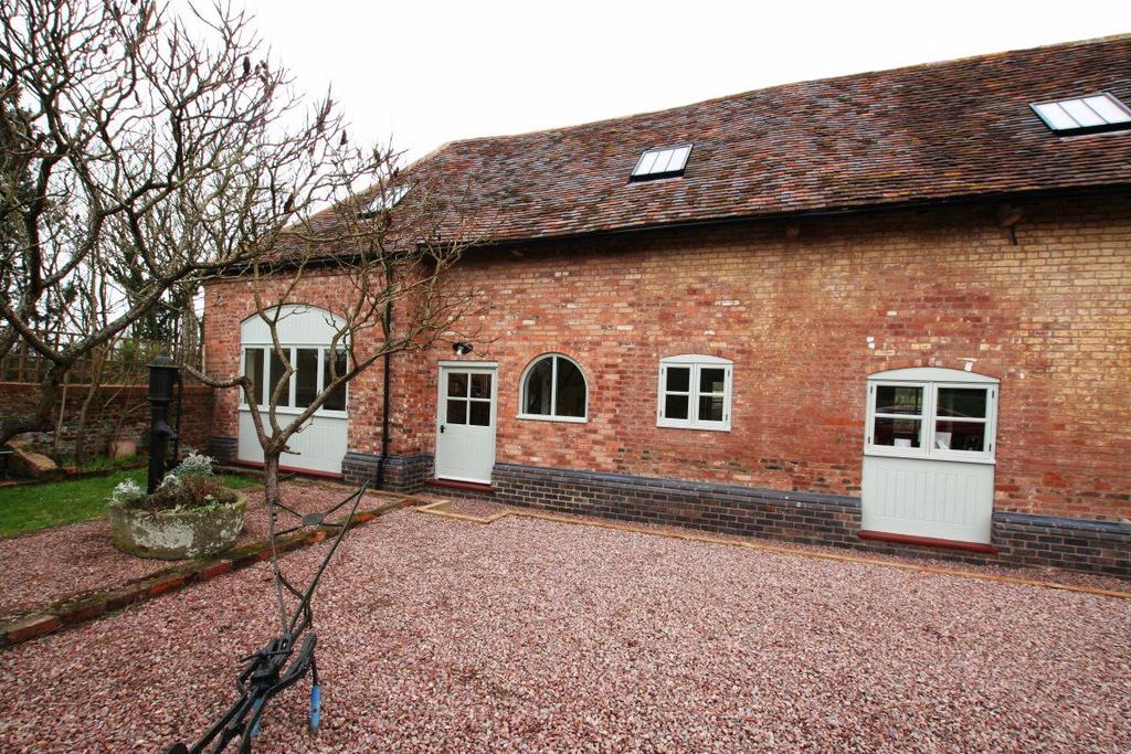 Napleton Carriage Houses, Kempsey... 2 bed barn conversion - £1,250 pcm ...