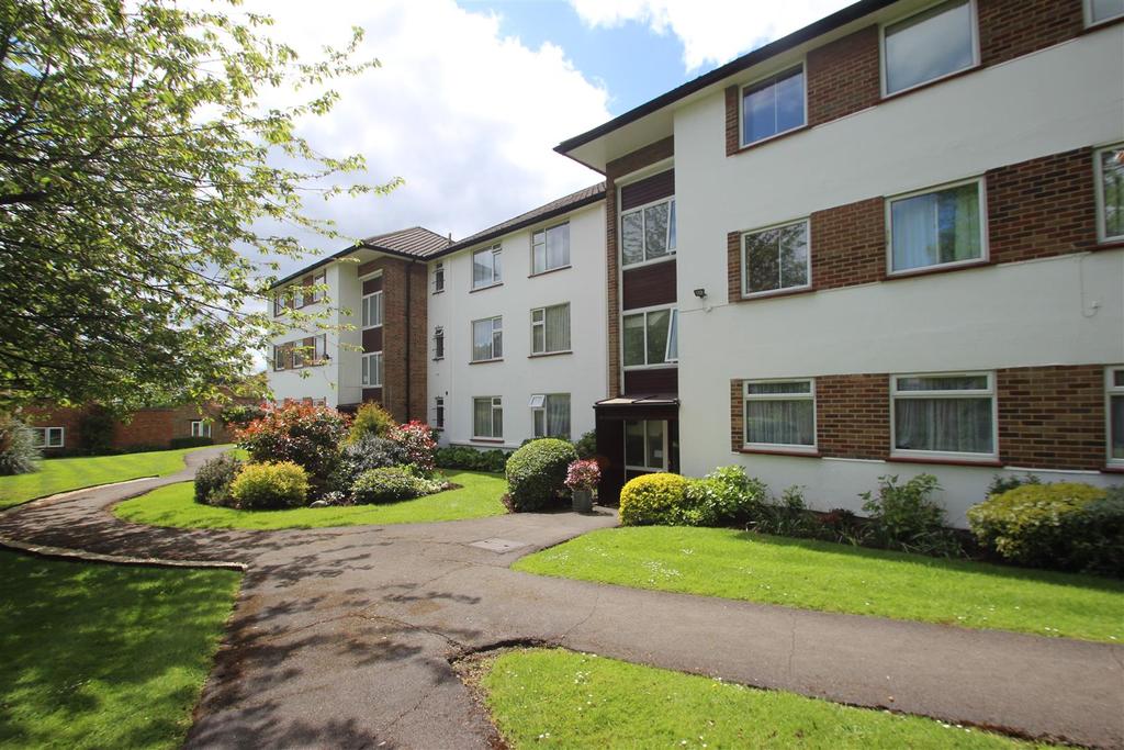 Stanmore Hill, HA7 2 bed flat - £1,300 pcm (£300 pw)
