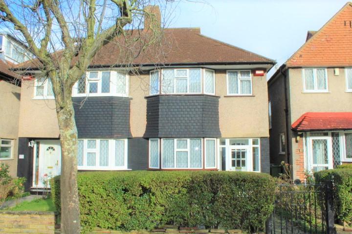 Longhill Road, London, SE6 3 bed house - £429,995