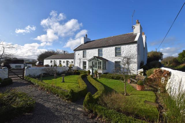 Jurby East Road, Jurby, IM7 3EZ 4 bed house - £1,150,000