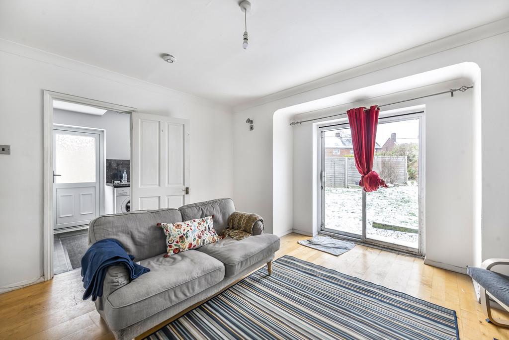 Nupton Drive, Barnet 3 bed semi-detached house - £550,000