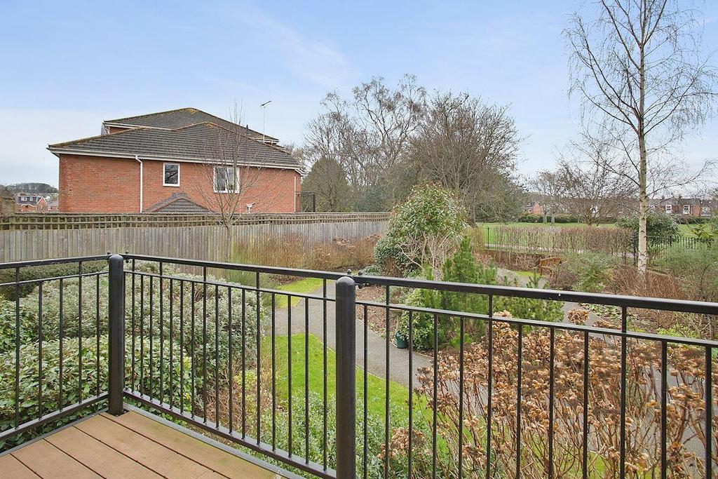 Isabel Court, Cowick Street, Exeter 1 bed apartment - £220,000