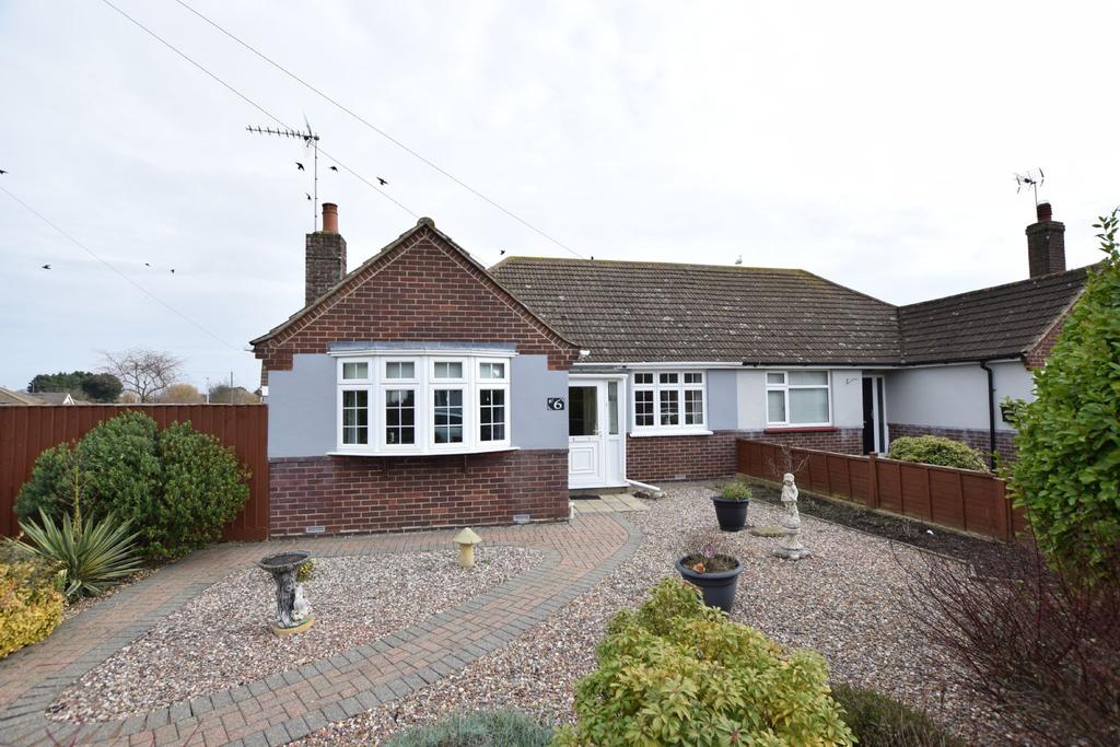 Hillcrest, Clacton-on-Sea 2 bed semi-detached bungalow - £245,000