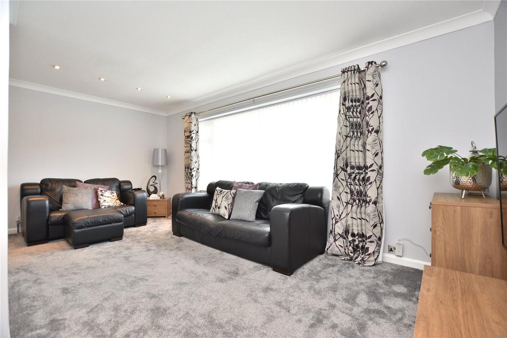 Red Hall Way, Leeds 4 bed semi-detached house - £280,000