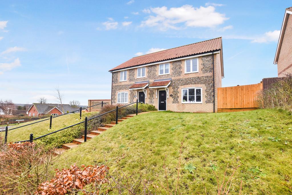 The Street, Croxton 3 bed semi-detached house - £270,000