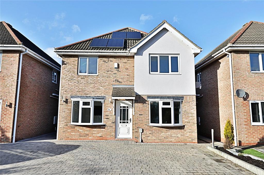 The Groves, Hull, HU4 4 bed detached house - £285,000