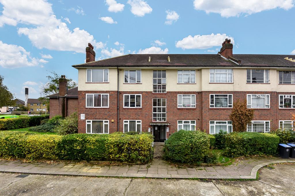 Rivington Court, Longstone Avenue, Harlesden, NW10 2 bed flat for sale ...
