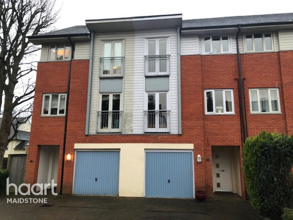 Kings Walk Holland Road, Maidstone 4 bed townhouse - £385,000