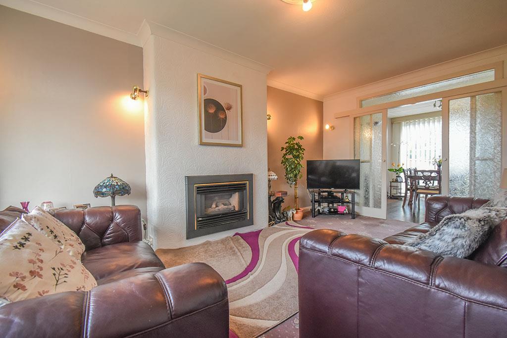 Observatory Road, Blackburn 2 bed semi-detached house - £120,000