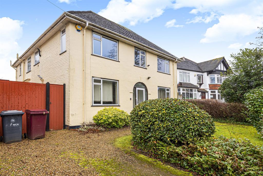 Northcourt Avenue, Reading, RG2 4 bed detached house - £750,000