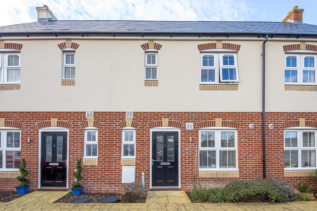 Bicester, Oxfordshire, OX26 3 bed terraced house - £315,000