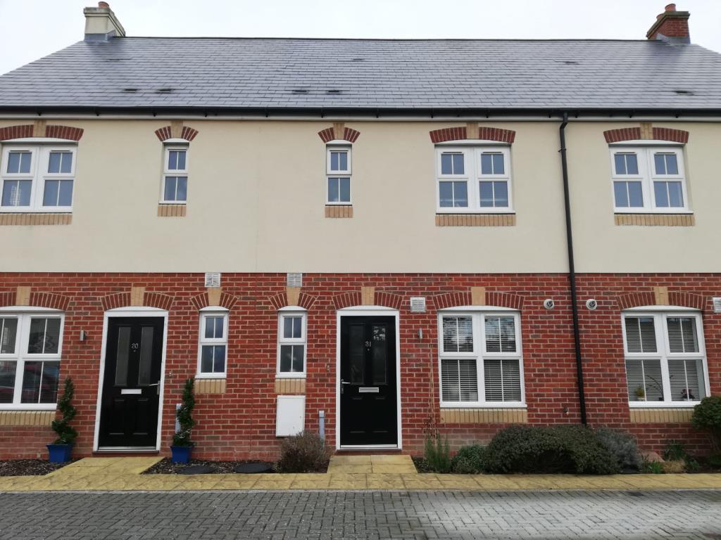 Bicester, Oxfordshire, OX26 3 bed terraced house - £315,000