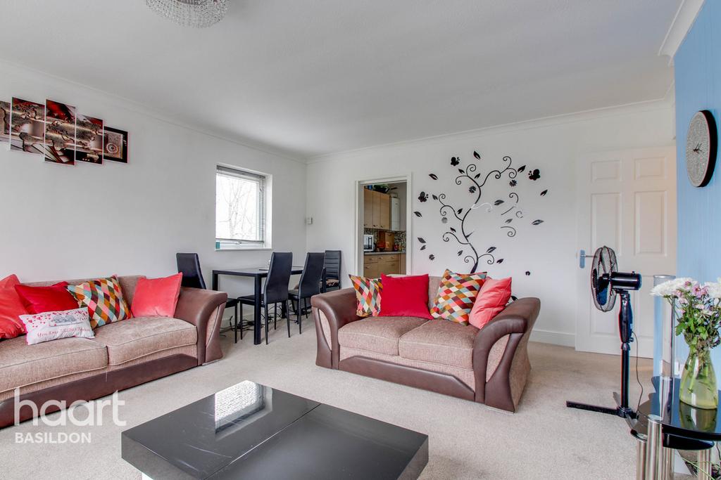 Mistley Path, Basildon 2 bed apartment - £195,000