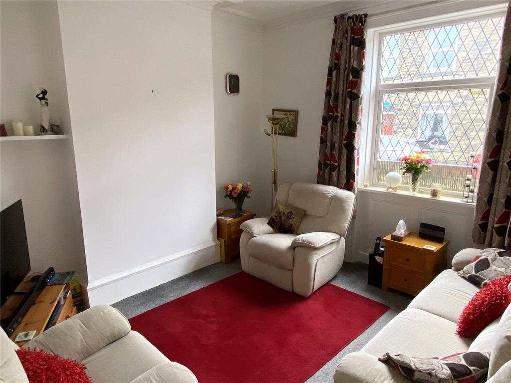 Old Bank Road, Earlsheaton, Dewsbury... 4 bed detached house - £230,000