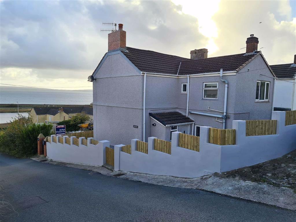 Bay View, Pwll, Llanelli 4 bed semi-detached house - £169,950