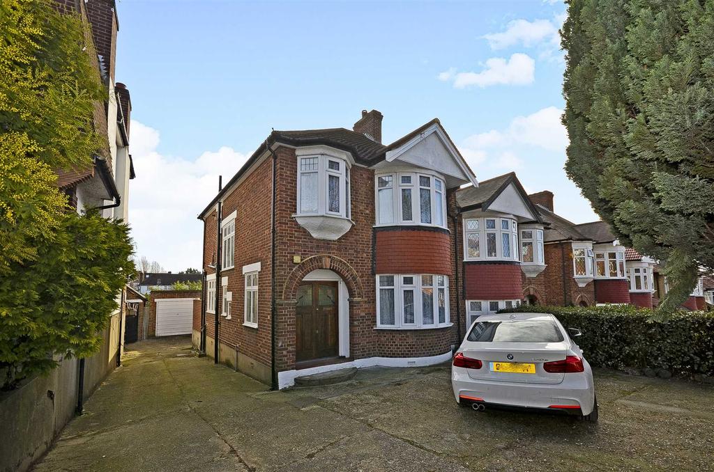 Osidge Lane, London, N14 3 bed semi-detached house - £1,800 pcm (£415 pw)