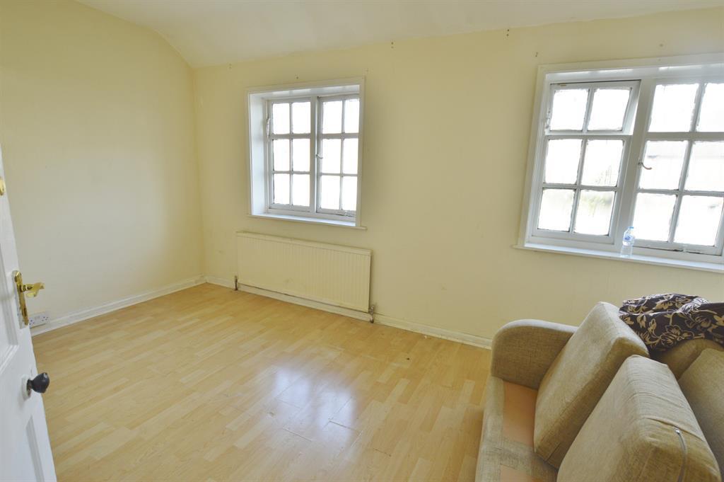 Rangefield Road, Bromley, Kent, BR1 4RL 3 bed terraced house - £320,000