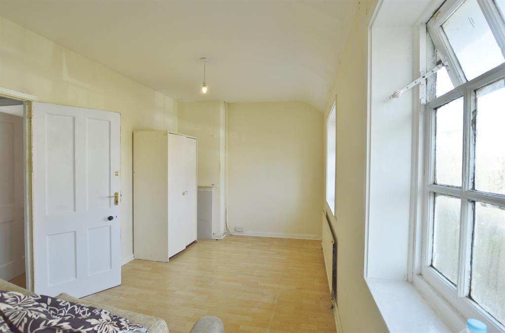 Rangefield Road, Bromley, Kent, BR1 4RL 3 bed terraced house - £320,000