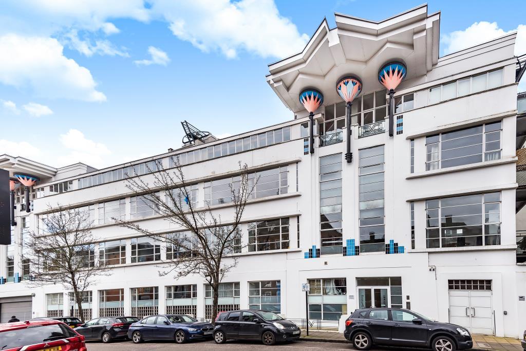 Wallis Building, St Johns Wood, NW8 2 bed flat - £850,000