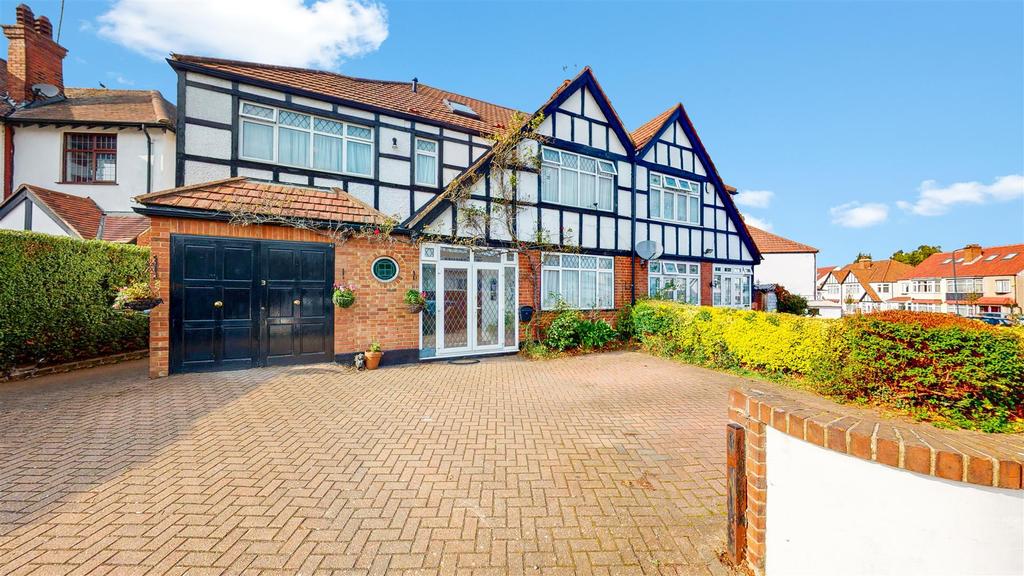 Oldborough Road, WEMBLEY 7 bed semi-detached house - £775,000