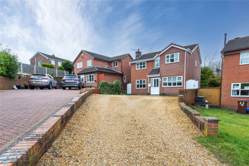 Wharncliffe Close, Hadfield, Glossop... 5 bed detached house - £360,000