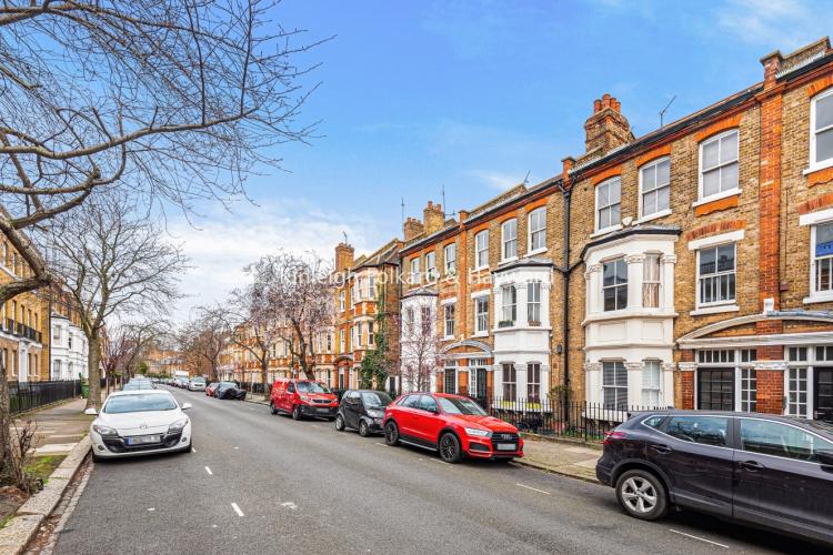 Chester Way Kennington SE11 2 bed apartment - £1,725 pcm (£398 pw)