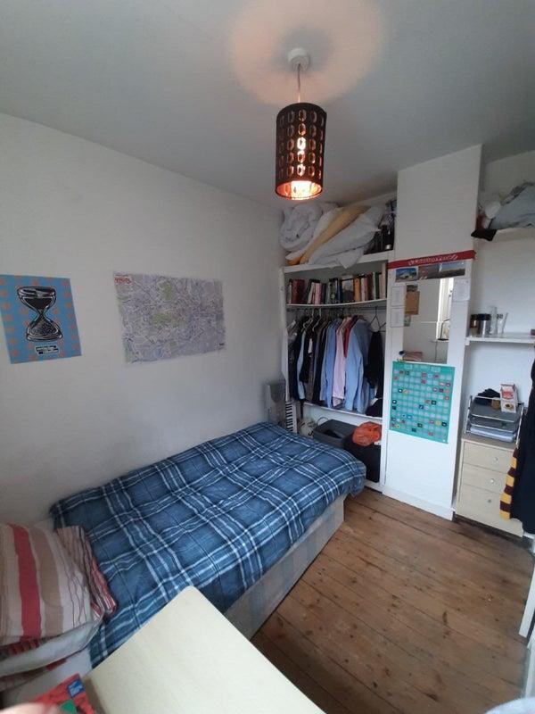 Highgate Road, London NW5 1 bed in a flat share - £498 pcm (£115 pw)