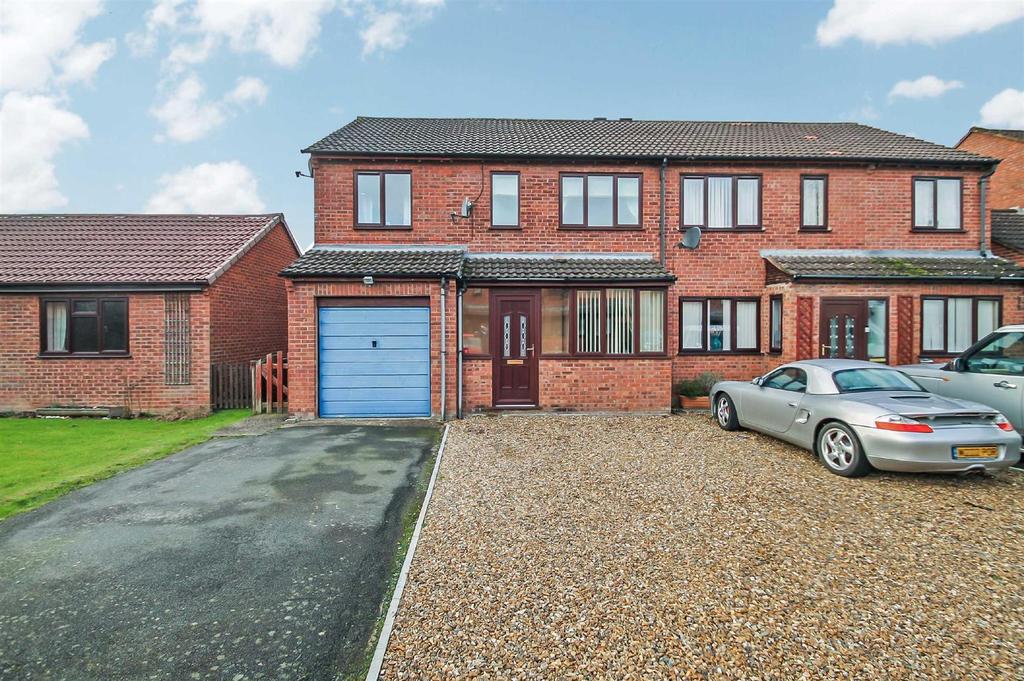Maple Close, Craven Arms 4 bed semi-detached house - £199,950