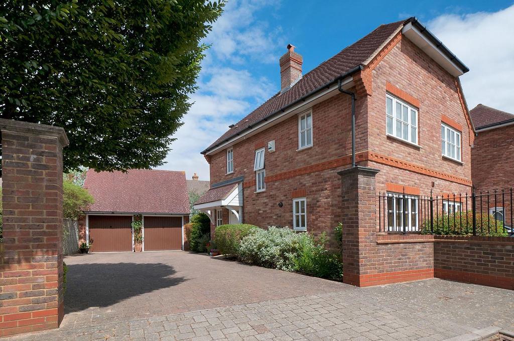 Alderwick Grove, Kings Hill 4 bed detached house - £475,000