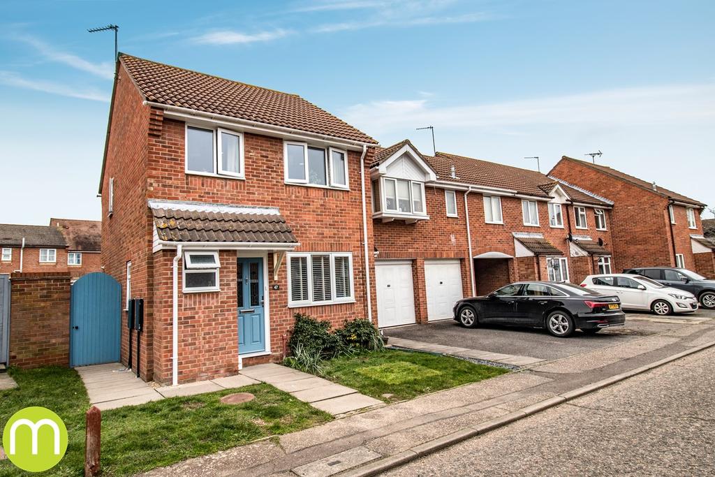 Albrighton Croft, Highwoods... 3 bed end of terrace house - £260,000