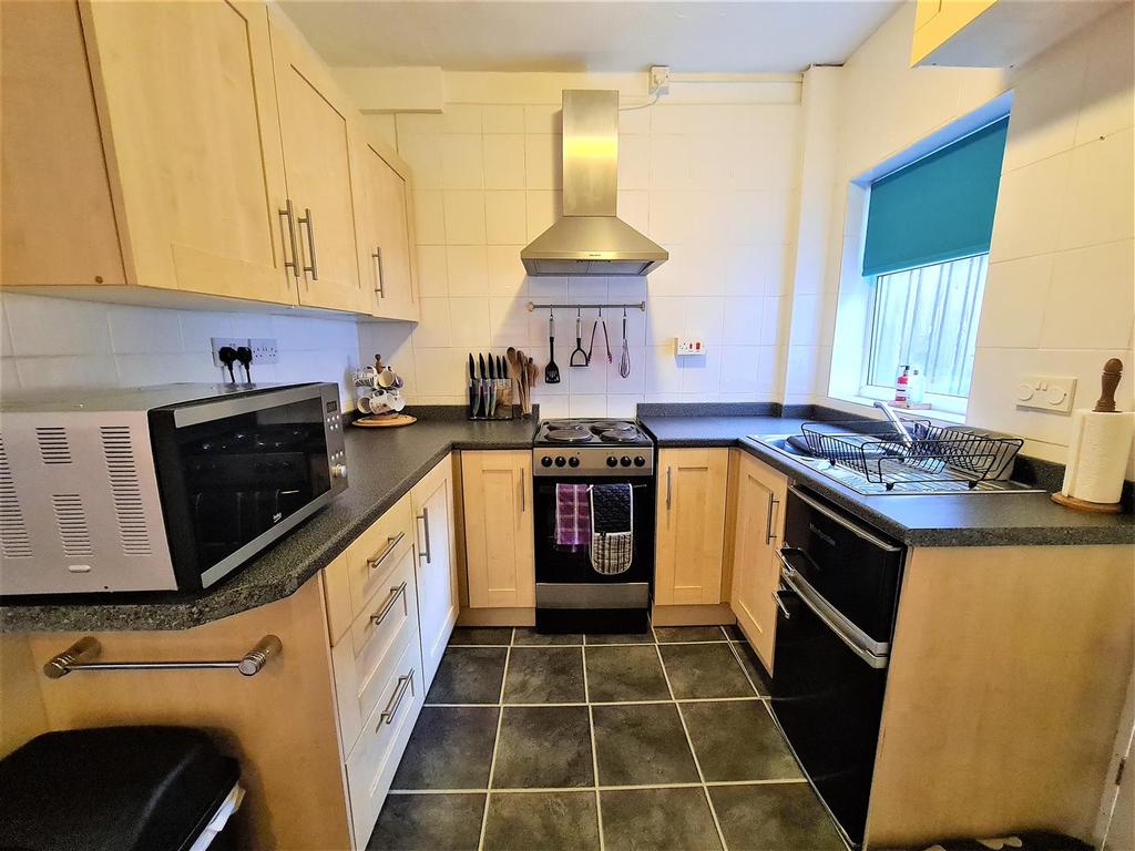 Bridge Street, Barnsley 2 bed terraced house - £500 pcm (£115 pw)