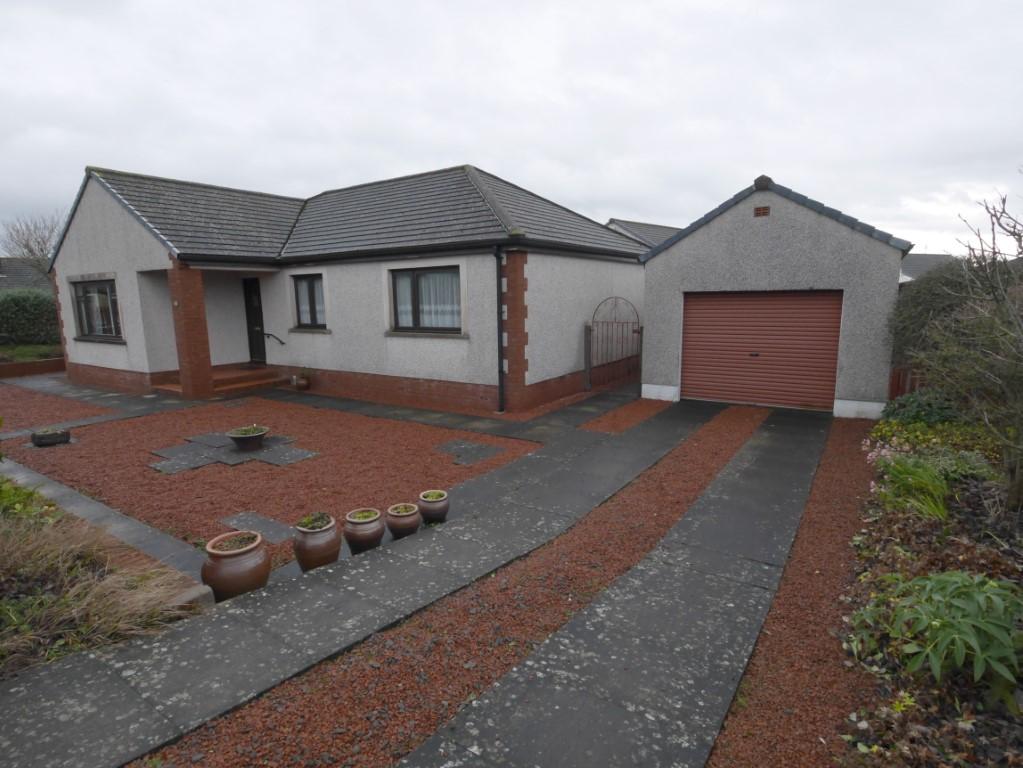 26 Scroggie Meadow, Annan, DG12 6DY 3 bed detached bungalow - £195,000