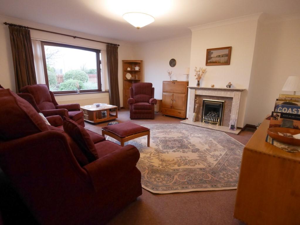 26 Scroggie Meadow, Annan, DG12 6DY 3 bed detached bungalow - £195,000
