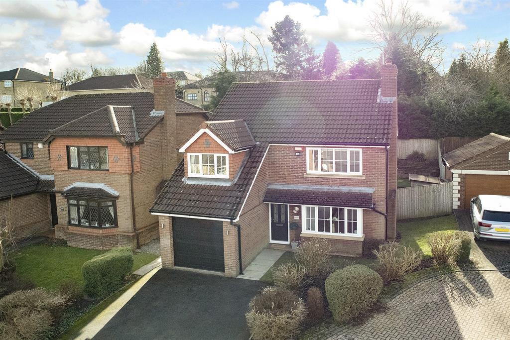 Wike Ridge Grove, Alwoodley, Leeds... 4 bed detached house - £500,000