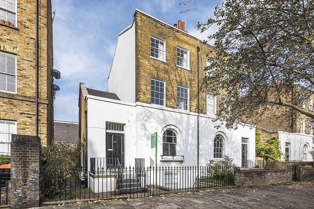 Sutton Place, London E9 1 bed maisonette - £1,400 pcm (£323 pw)