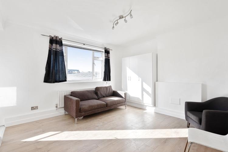 Hatfields Waterloo SE1 2 bed apartment - £1,650 pcm (£381 pw)