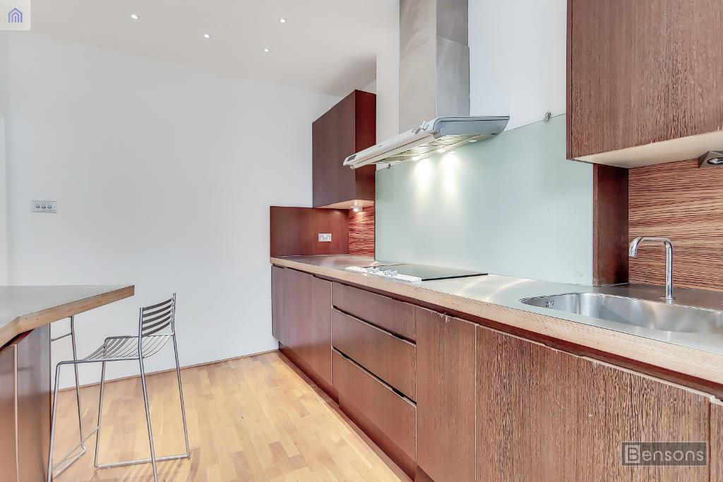 Oakley Street, Chelsea, London, SW3 5NN 2 bed flat - £1,250,000