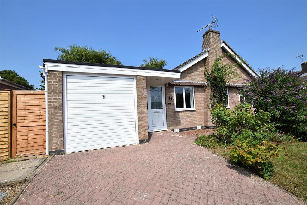 Cricket Lawns, Oakham 3 bed bungalow - £350,000