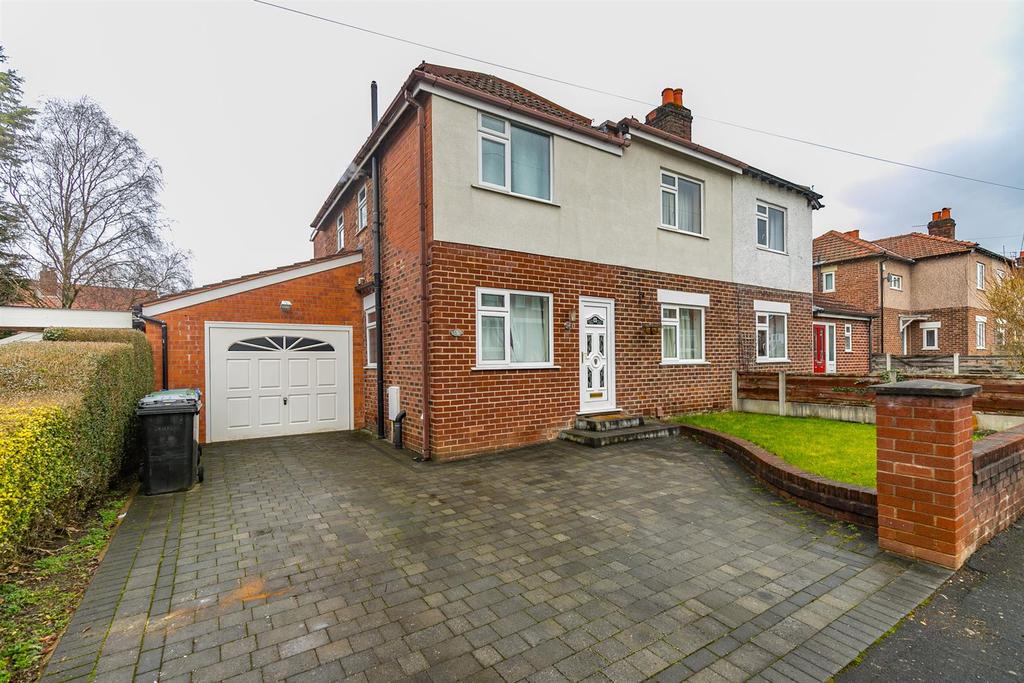 Merton Road, Sale 4 bed house - £1,650 pcm (£381 pw)