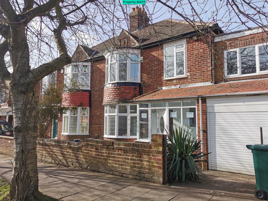 Wingrove Road North, Newcastle upon... 4 bed semi-detached house to ...