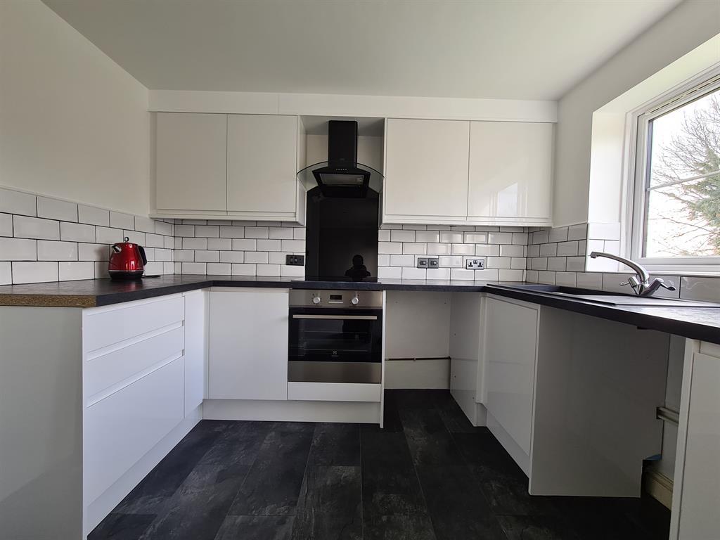 Boakes Drive, Stonehouse, GL10 3QW 1 bed flat - £625 pcm (£144 pw)