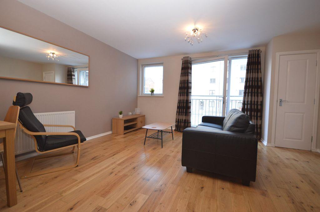 Lochend Park View, Edinburgh ... 1 bed flat - £775 pcm (£179 pw)