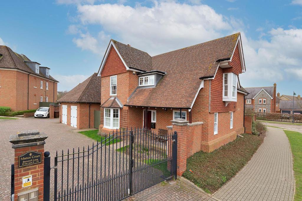 The Gate House Manor Court 2 Bancroft... 4 bed detached house - £650,000