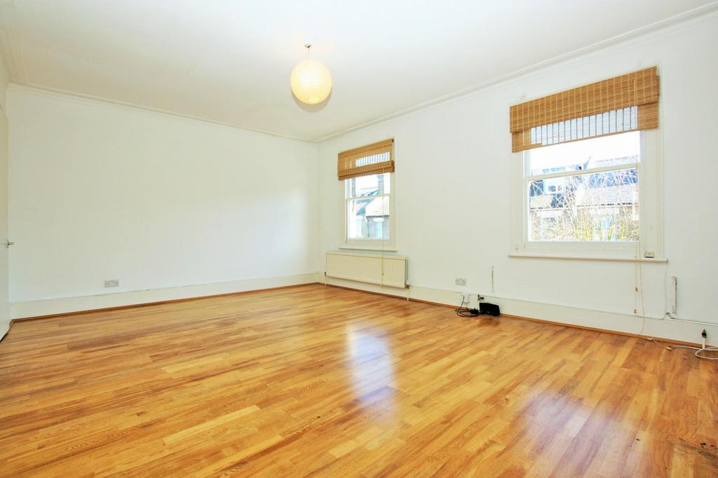 Roderick Road, Hampstead, NW3 2 bed flat - £1,733 pcm (£400 pw)